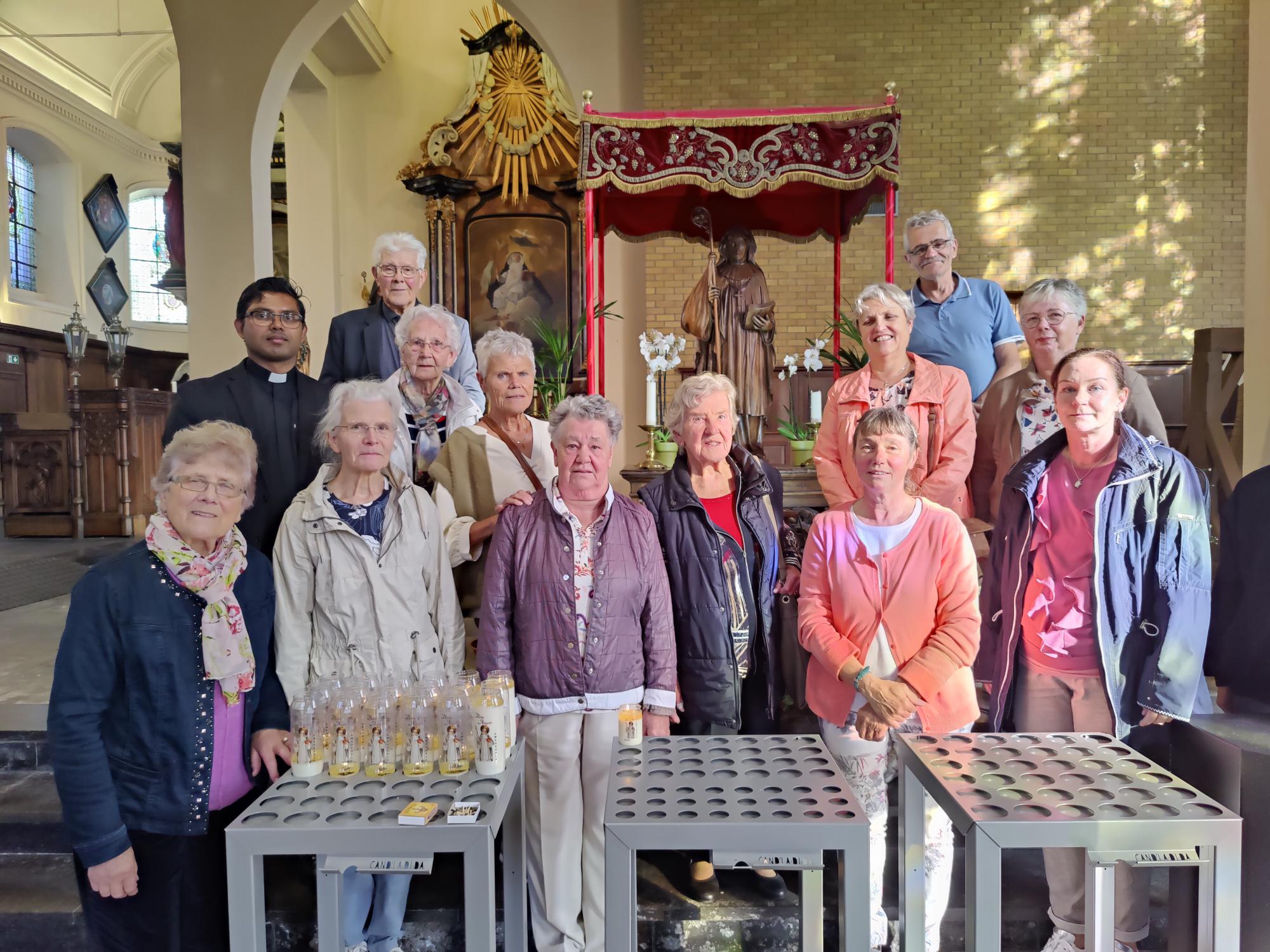 Bezoek uit Maasbree aan de kerk van Zwevezele | Kerknet