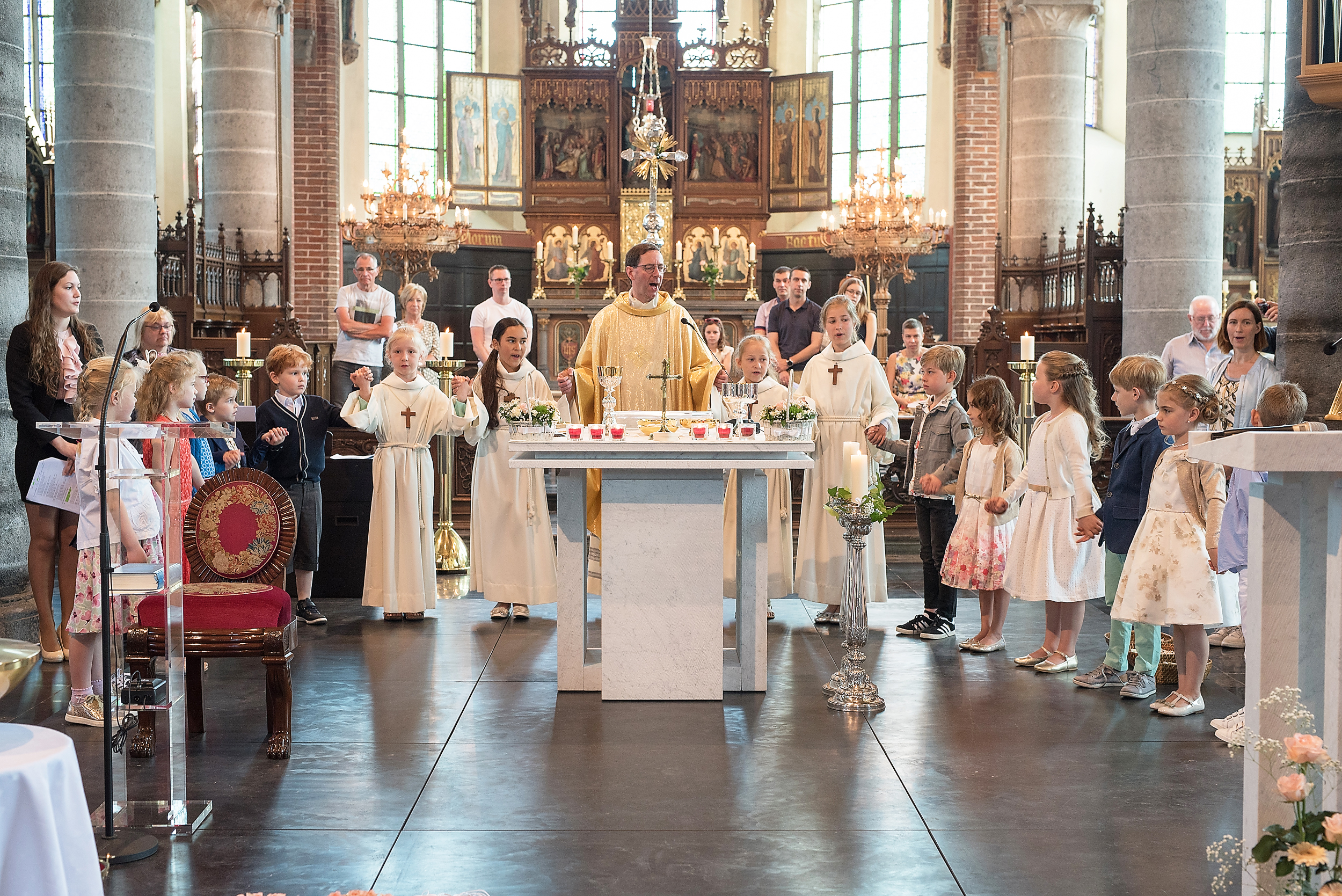 SFEERBEELDEN VIERINGEN EERSTE COMMUNIE STEKENE | Kerknet