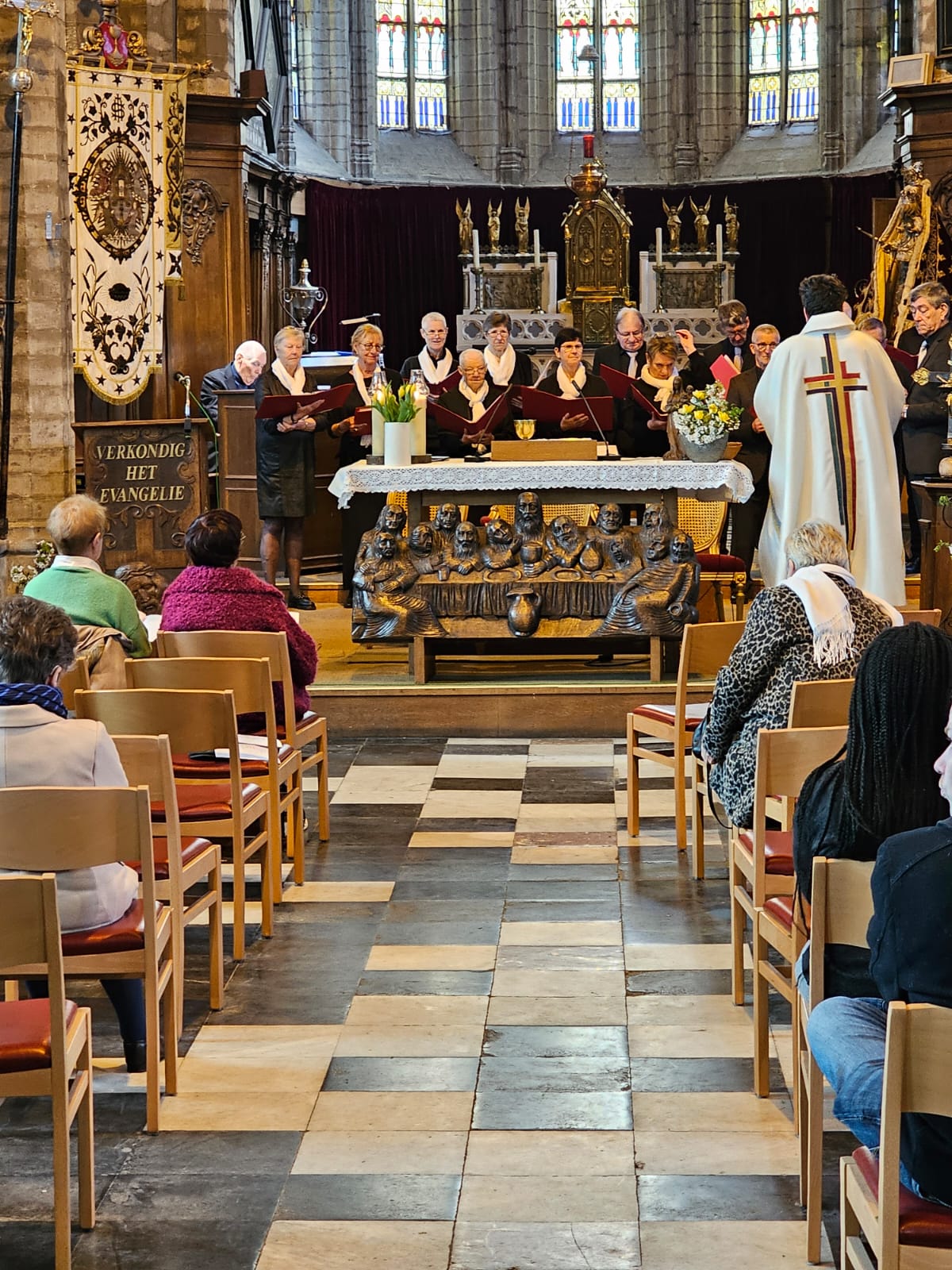 FEESTELIJKE PAASVIERINGEN IN DIEGEM | Kerknet