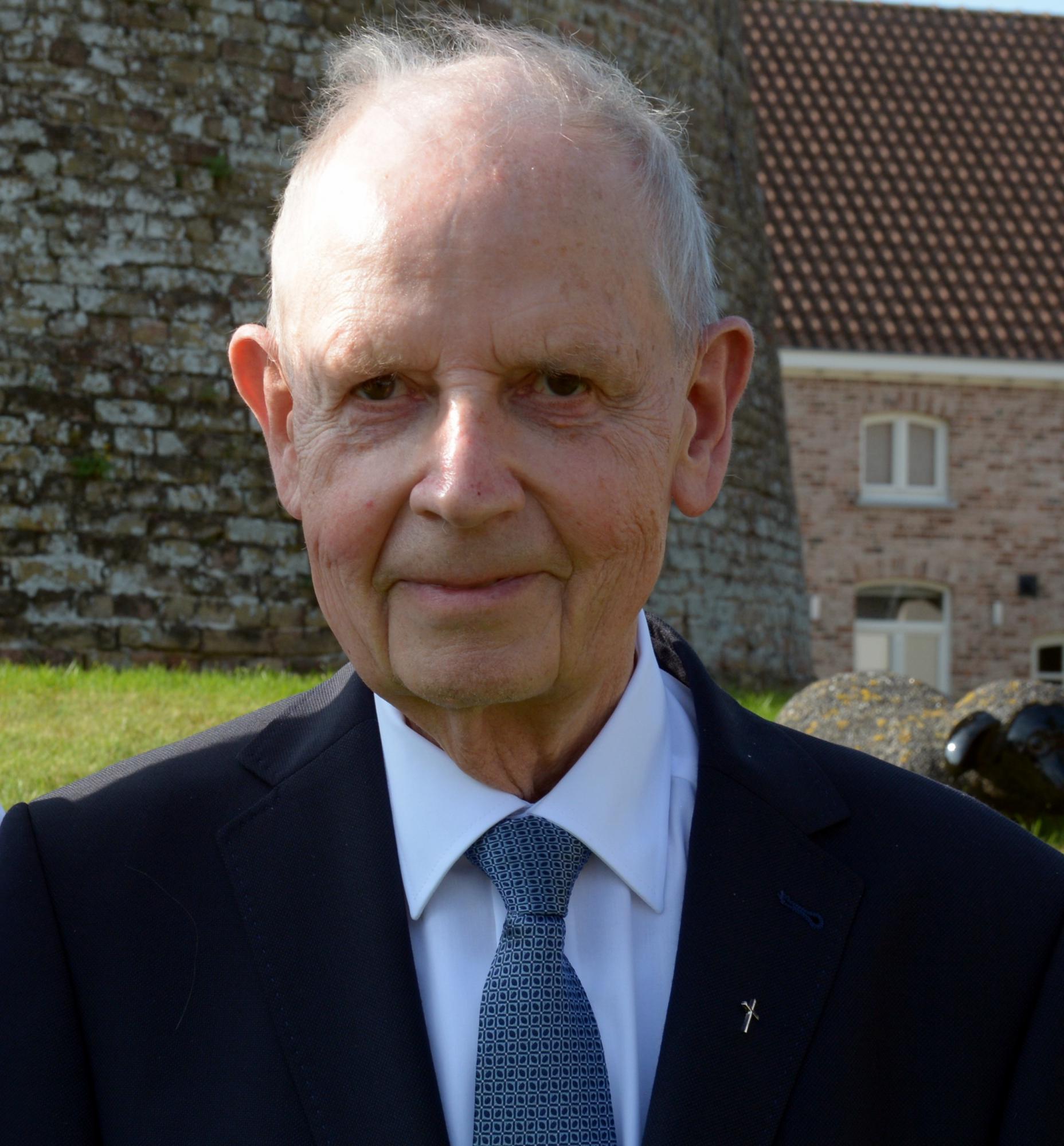 Voormalig pastoor Luc De Baene overleden | Kerknet