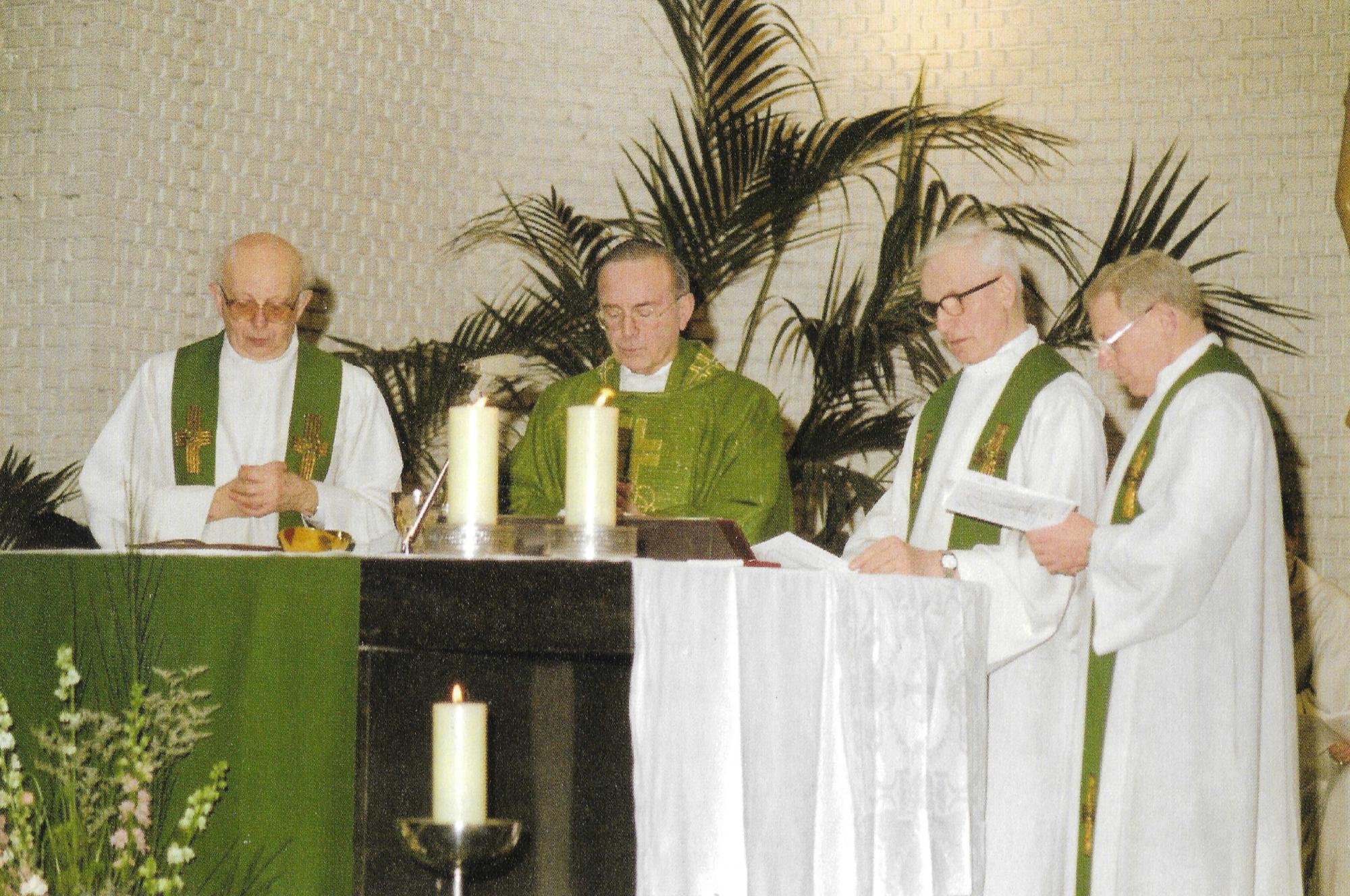 Priesters verbonden met onze parochie | Kerknet