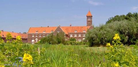 Abdij Onze-Lieve-Vrouw van Nazareth in Brecht | Kerknet