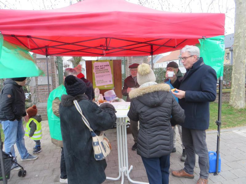 Foto's koffiestops 2023 in de parochie H. Franciscus van Assisi | Kerknet