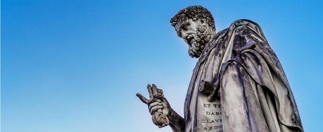 De wiebelige ladder van kerkelijke titulatuur | Kerknet